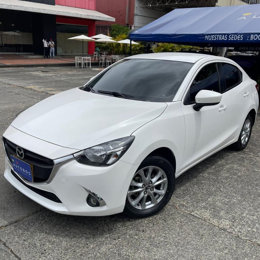 Mazda 2 Touring Sedan 2020 - autobog